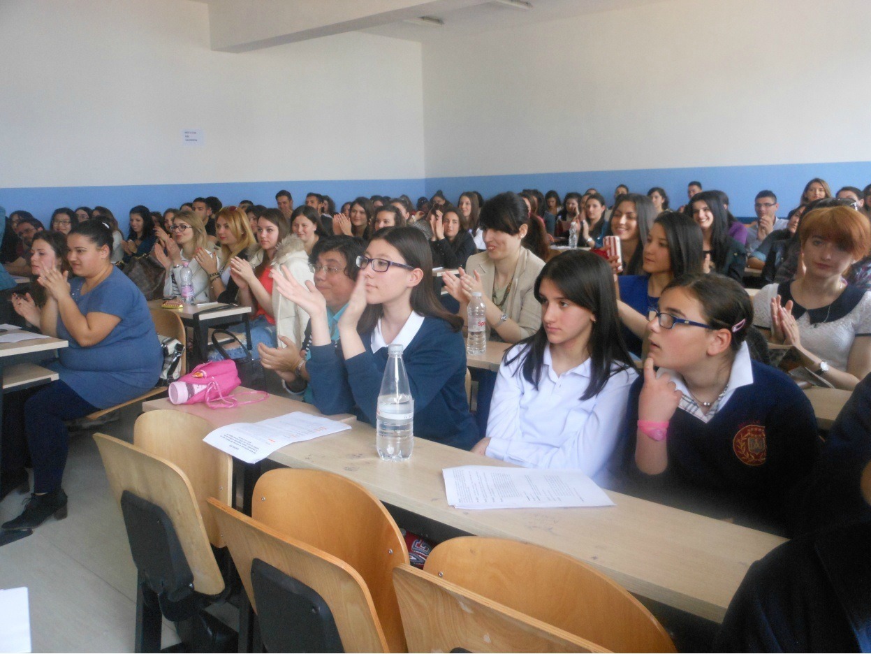 Në datën 23 prill, ora 11.00, u zhvillua pranë Fakultetit të Gjuhëve të ...